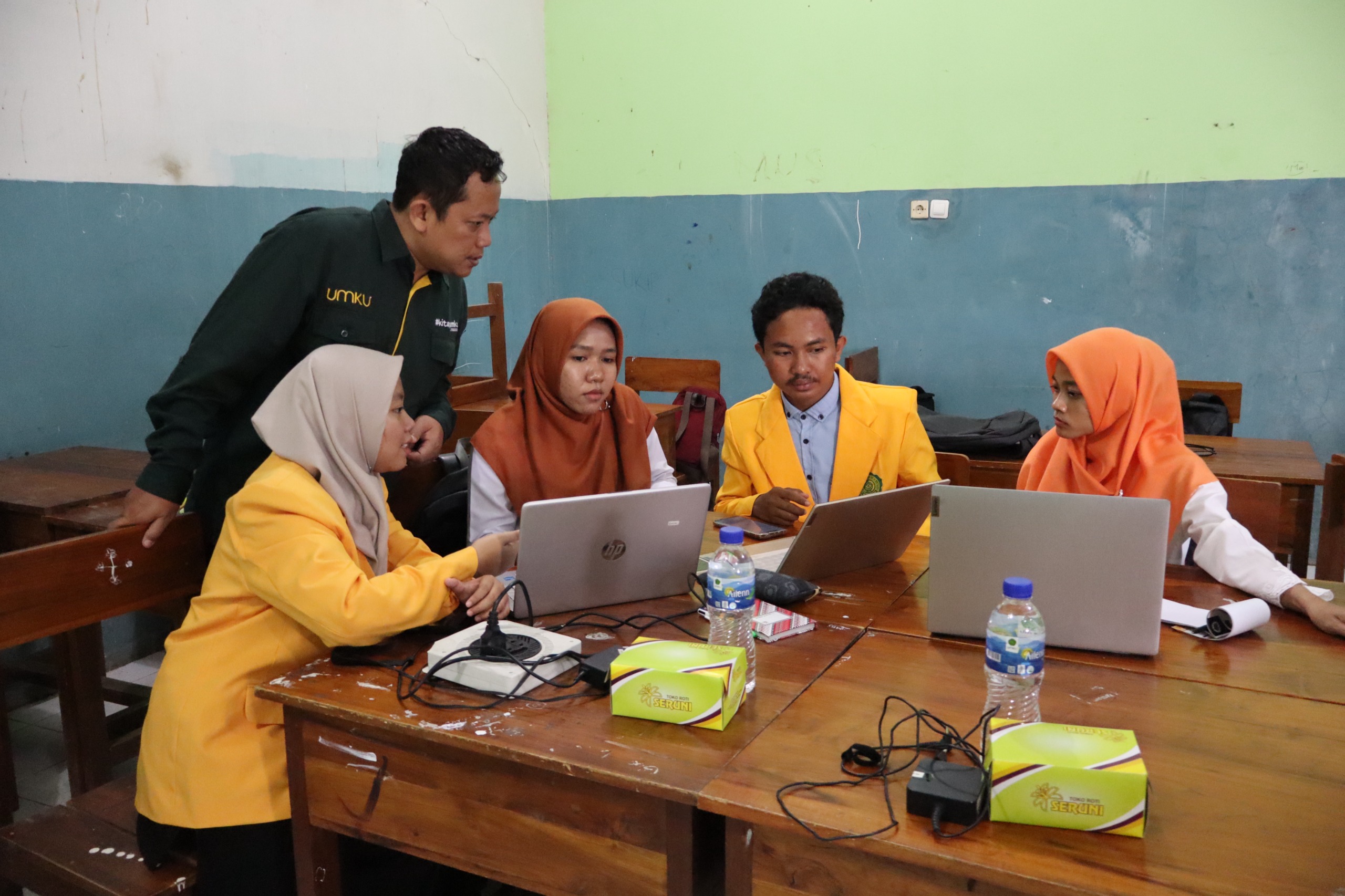 Workshop Pendampingan Pengembangan Website dan Konten Kreatif Media ...